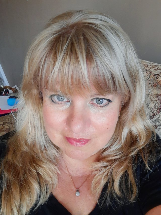 LENA, 52, Гуэлф - "RusDate.ca"