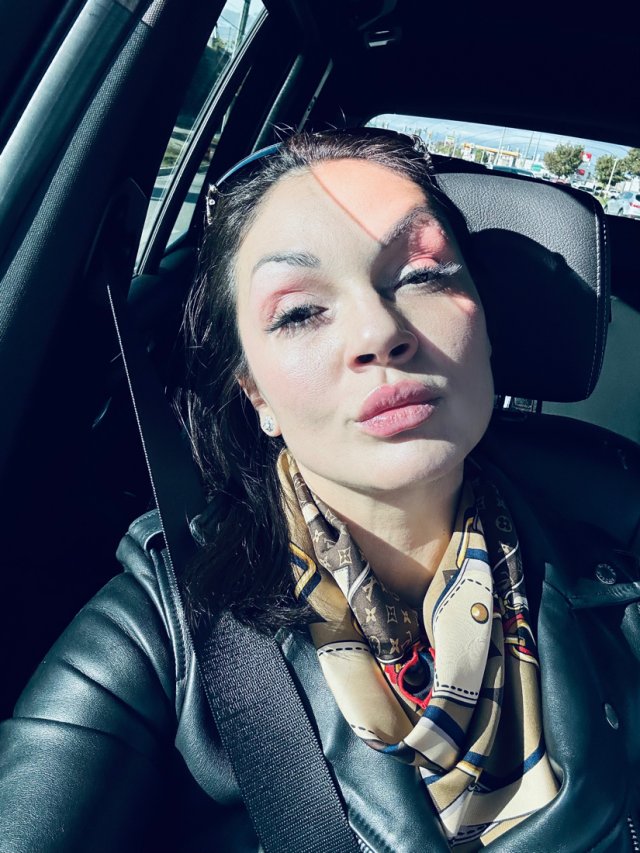 Julia, 44, Ньюмаркет - "RusDate.ca"